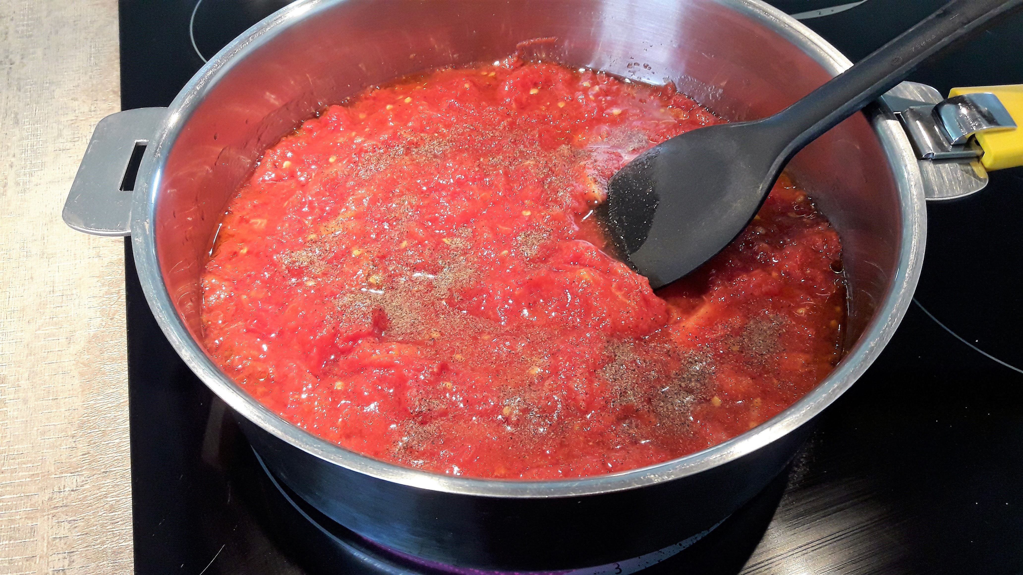 Brouillade de tomates - La recette facile par Toqués 2 Cuisine