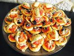 Minis pizzas - La recette facile par Toqués 2 Cuisine