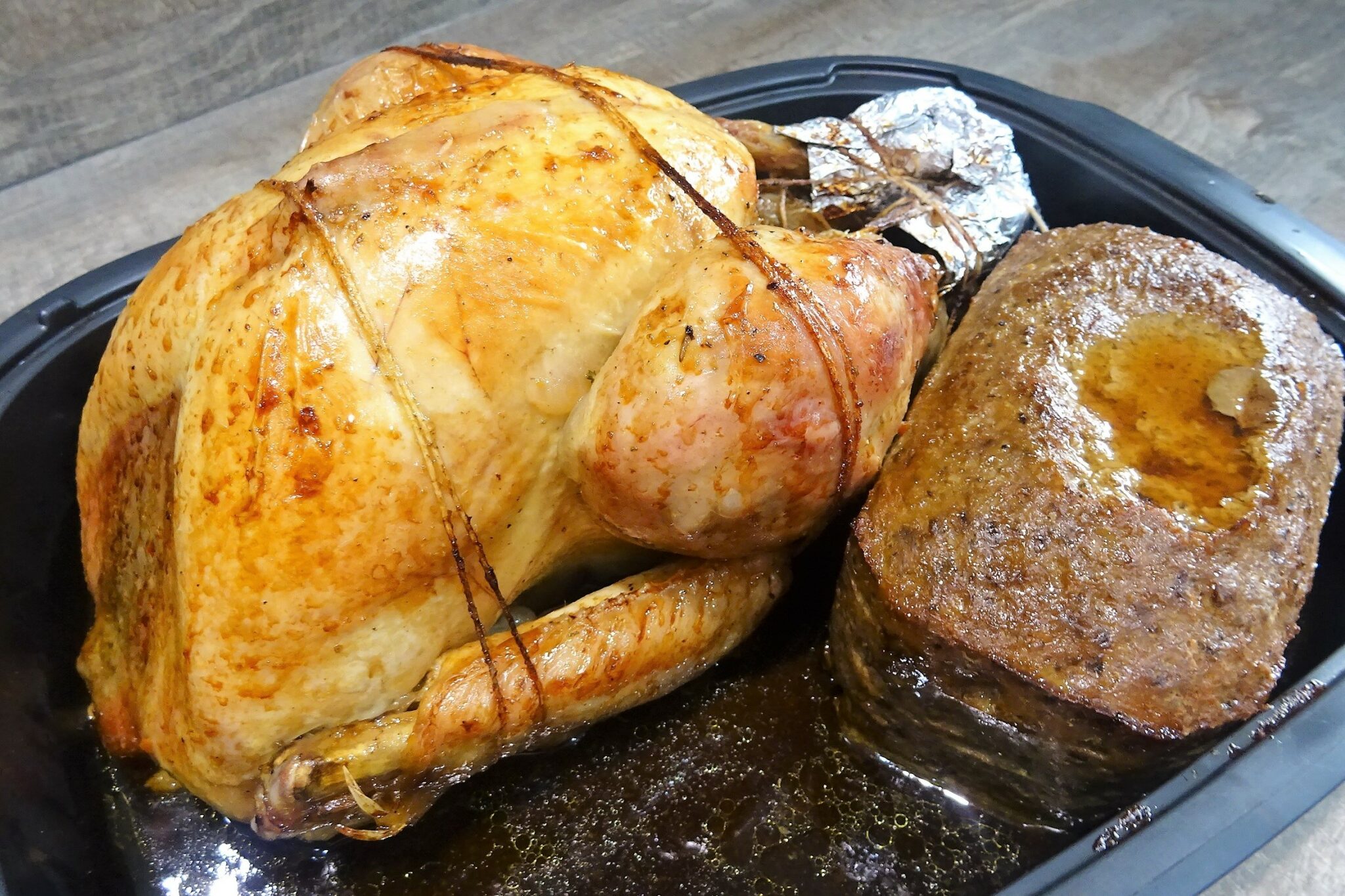 Dinde rôtie aux cèpes - La recette facile par Toqués 2 Cuisine