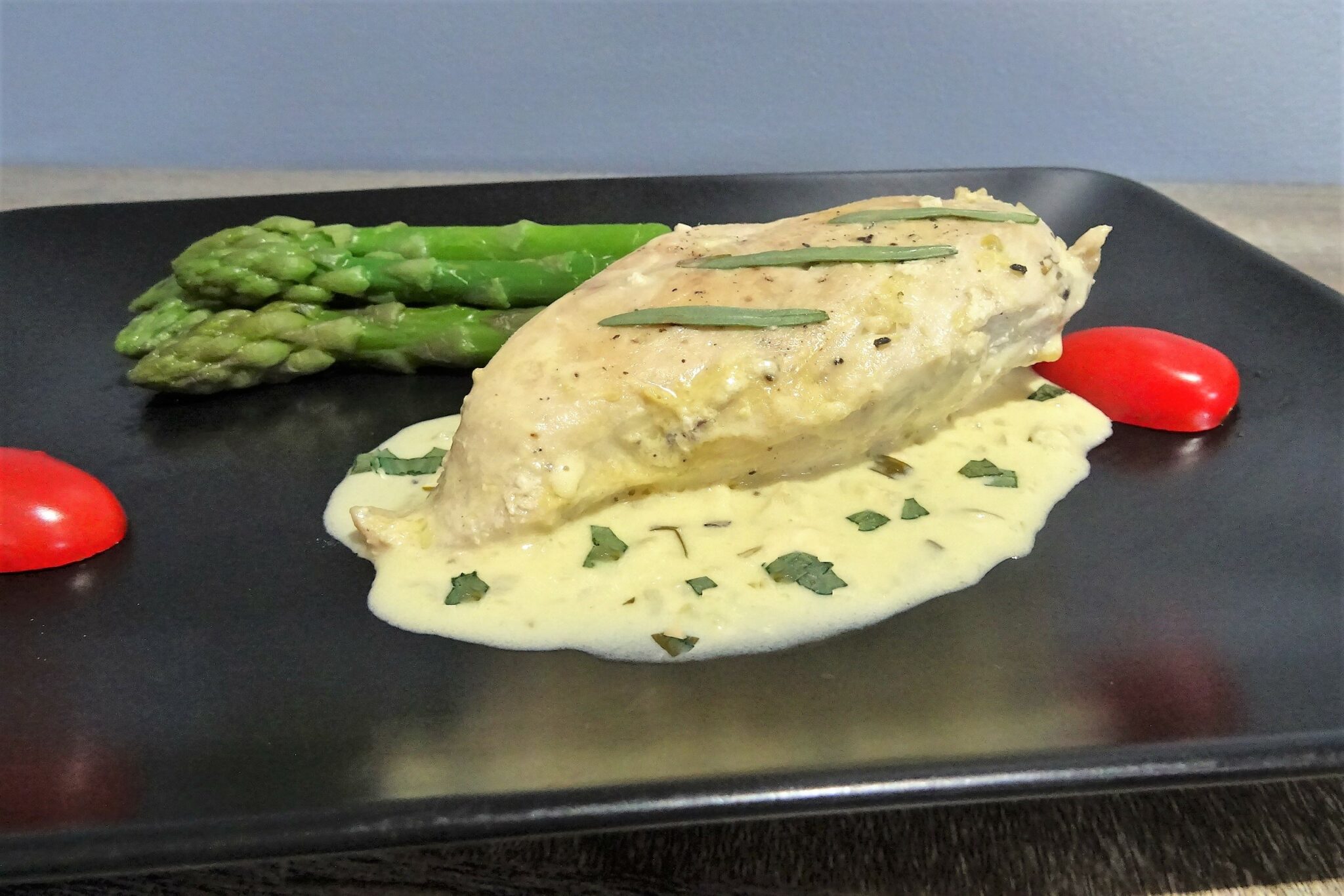 Suprêmes de poulet à l'estragon - La recette facile par Toqués 2 Cuisine